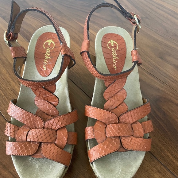 Earthies | Shoes | Earthies Corsica Leather Wedge Sandal Sz 7b | Poshmark